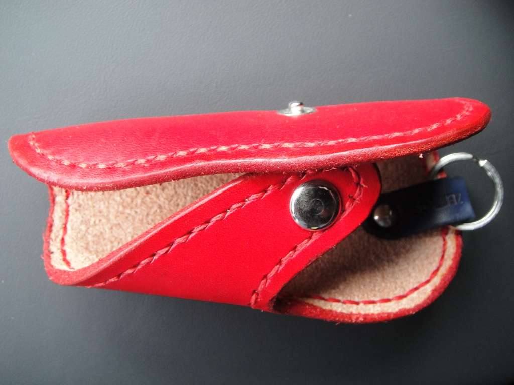 Schlüsseletui Modell ‚Zeitlos‘ Keilform rot/blau – Sandori Lifestyle ...